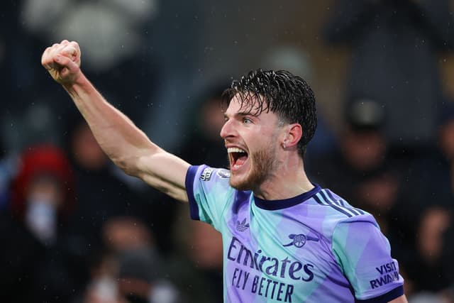 Top 10 Best Midfielders Worldwide: Rankings and Insights