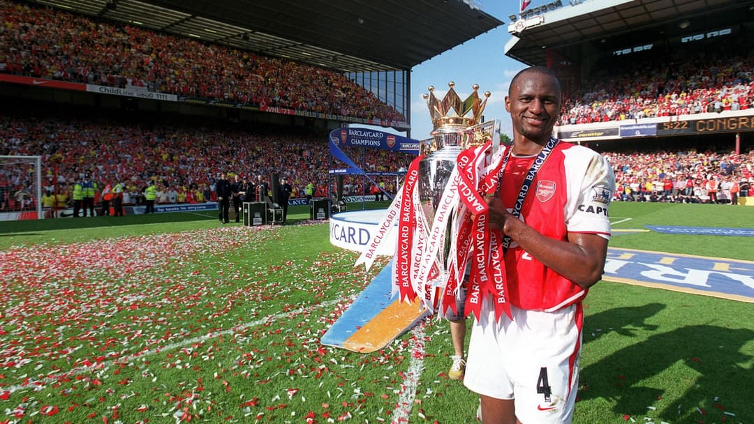 Top 10 best defensive midfielders of all time