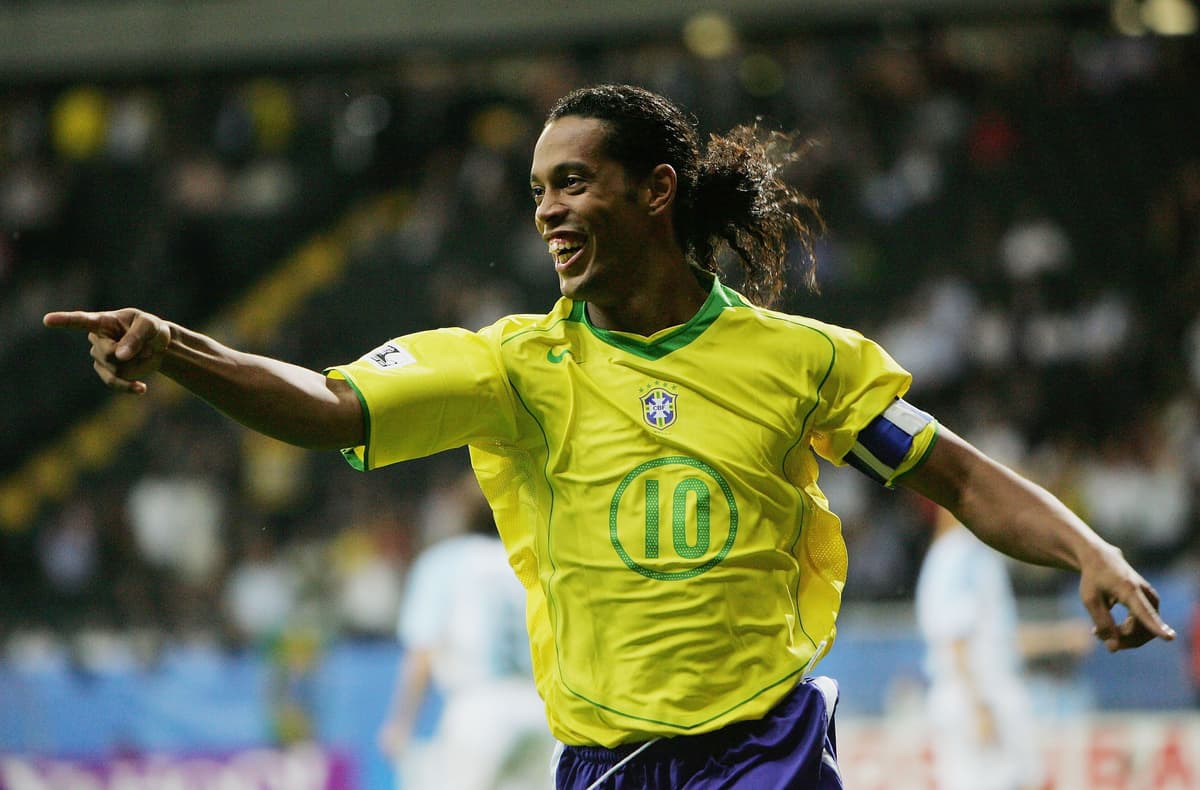 10 Greatest Football Dribblers of All Time