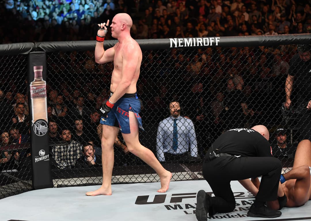 The 10 Tallest MMA Fighters of All Time: The Giants of the Cage