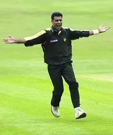 Top 10 Best Pakistani Bowlers of All Time