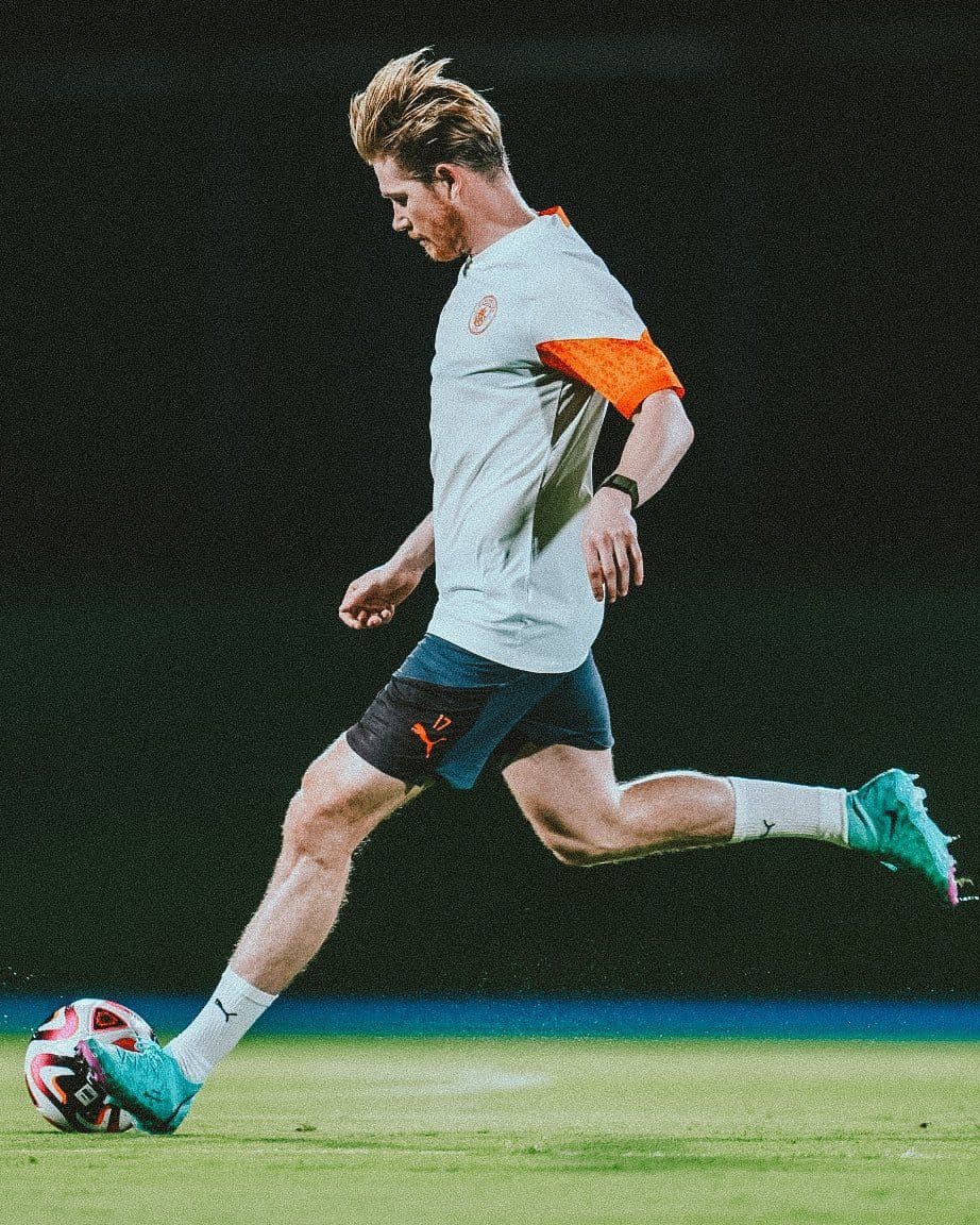 The Top 10 Most Handsome Football Players of All Time