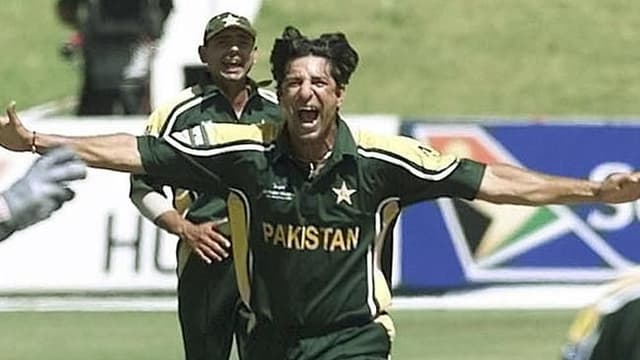 Top 10 Best Pakistani Bowlers of All Time